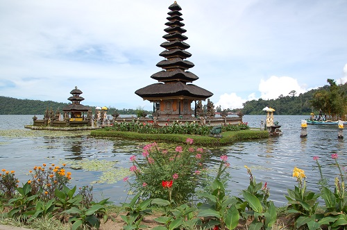 Singles Travel Vacations - Trips by Singles In Paradise for Singles ...